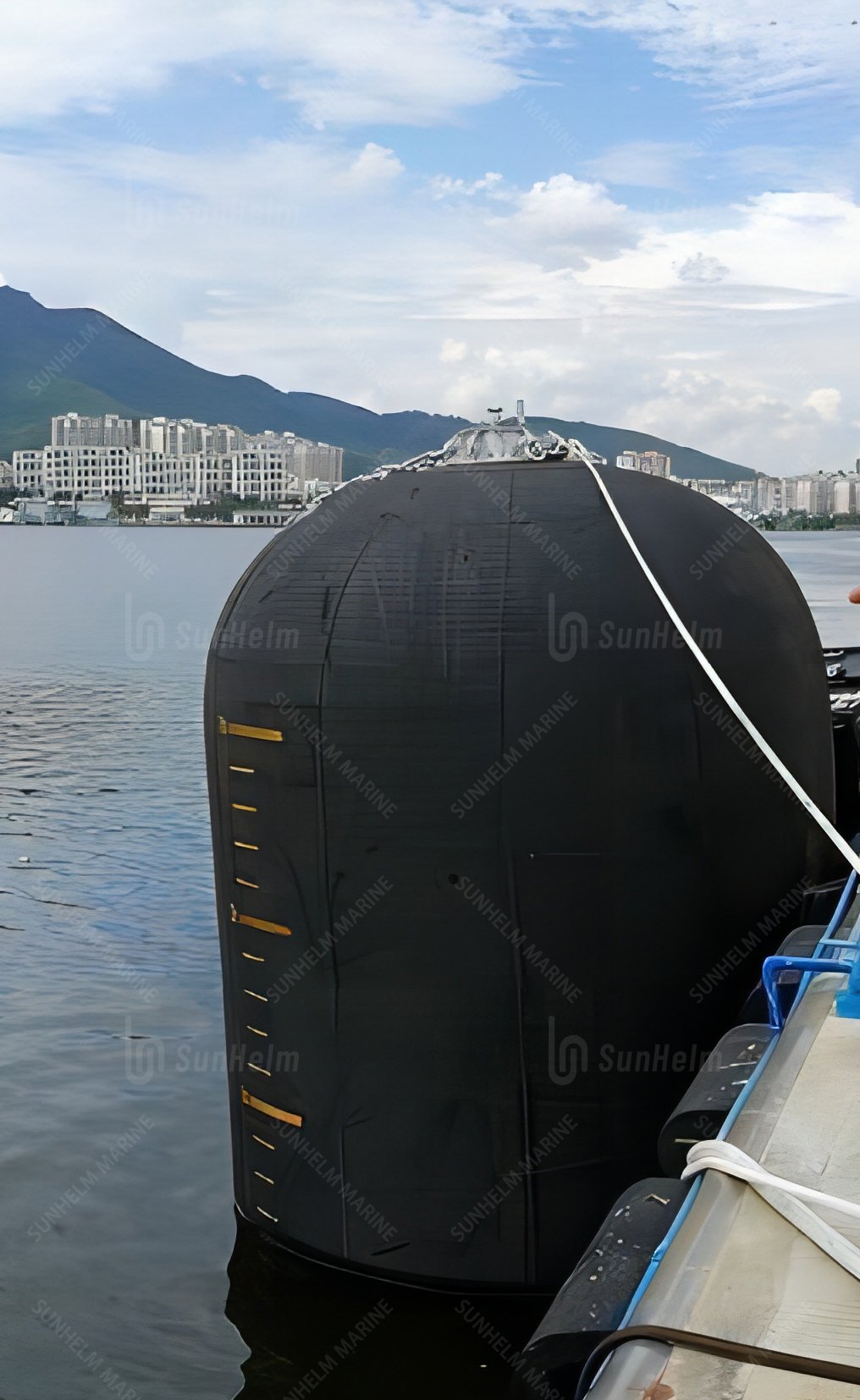 Hydro Pneumatic Fender Best Quality - SunHelm Marine